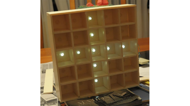Daft Punk Coffee Table 5x5 LED Matrix using an Arduino - duino
