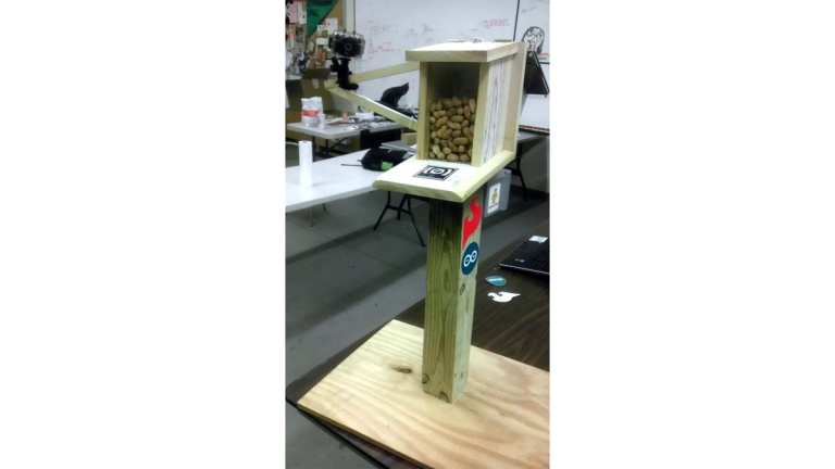 Bird Proof Squirrel Feeder And Solar Powered Camera Using Arduino