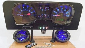 MUSTANG DASH BECOMES BOOKSHELF ART PIECE - duino