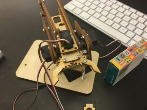 Handmade Claw: Building a Functional Arduino-Powered Gripper