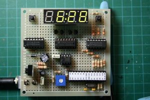 Arduino Digital Clock Synchronized by the 60Hz Power Line - duino