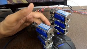 FORCE FEEDBACK MOUSE REALLY SHAKES THINGS UP - duino