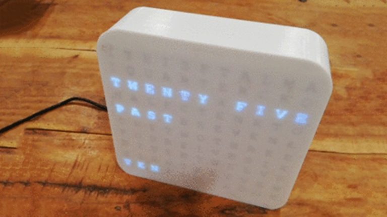 Animated Word Clock: Arduino-Powered Typography Timepiece